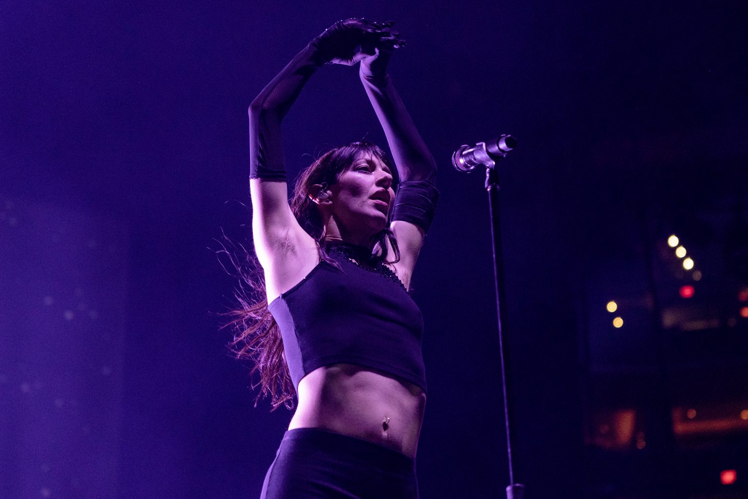 Dua Lipa performs jaw-dropping set in D.C. - The Diamondback