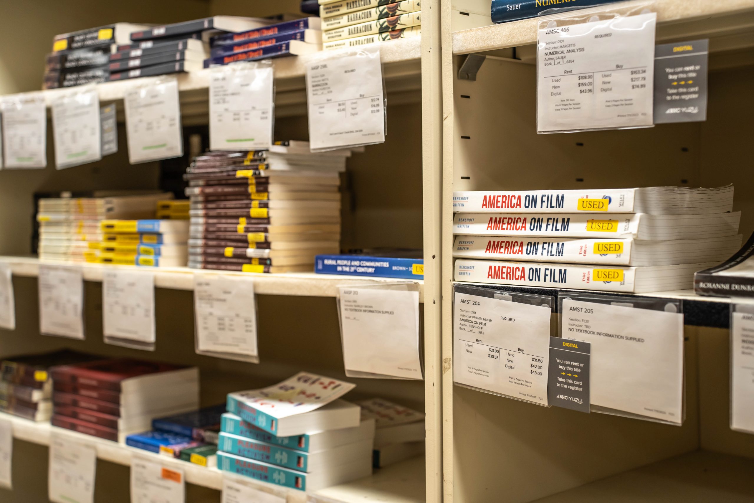 Affordable textbooks, financial literacy resources top of mind for UMD SGA