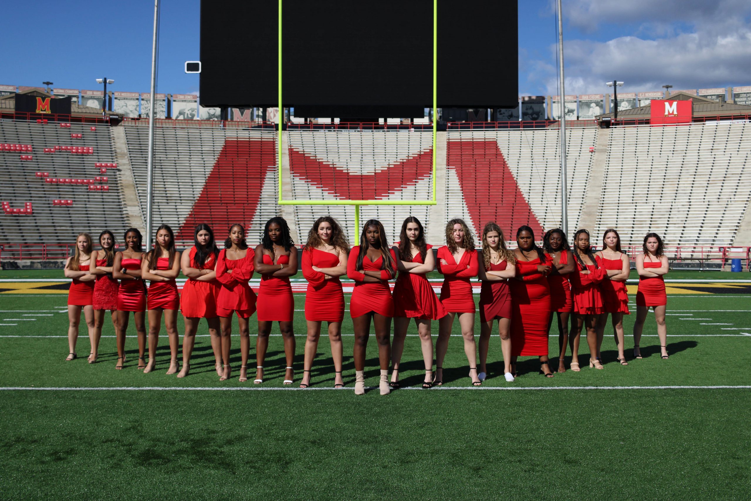 Club cheerleading offers cheer squad experience without intense commitment