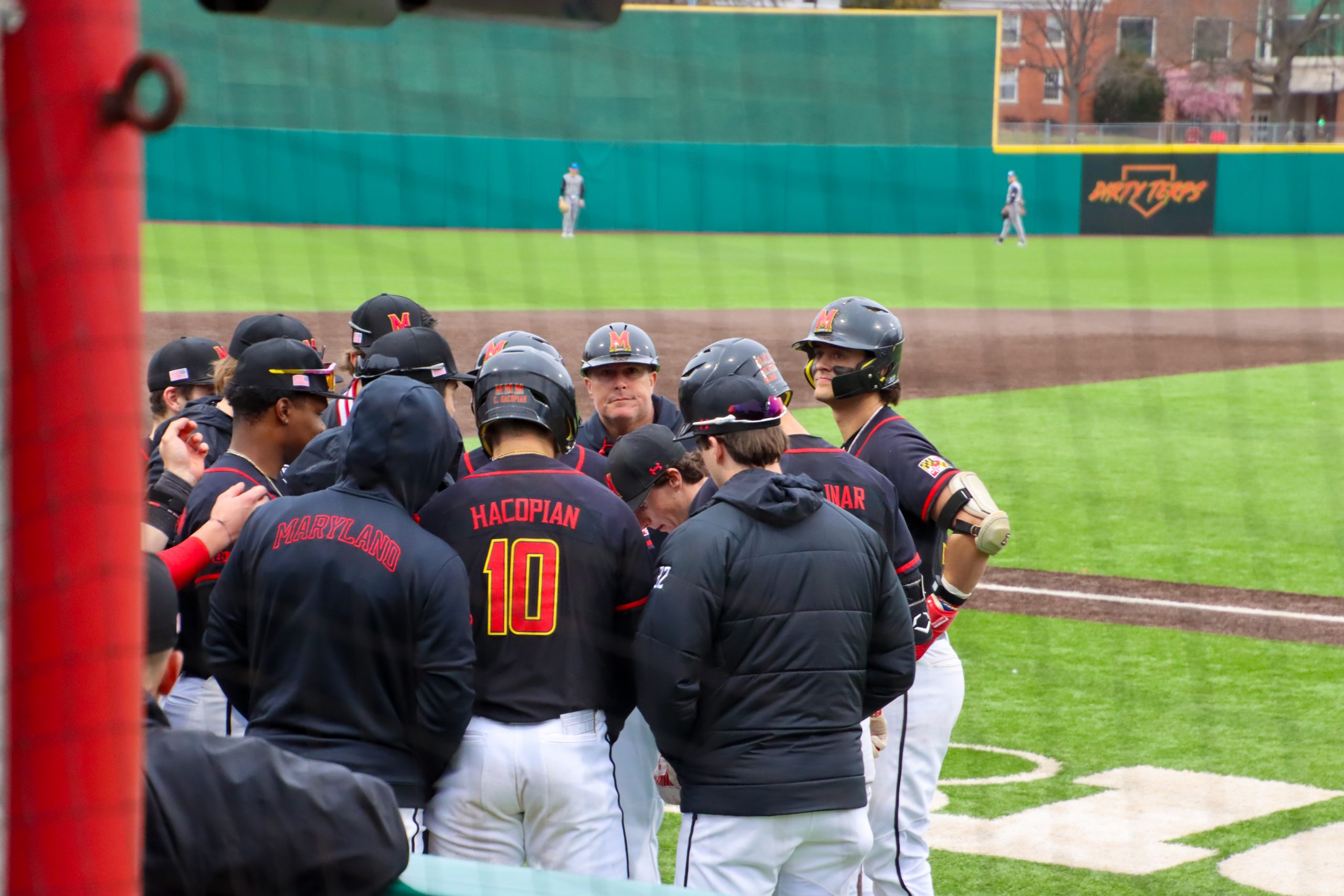 The Diamondback Sports Digest: Maryland baseball sweeps, other teams weep