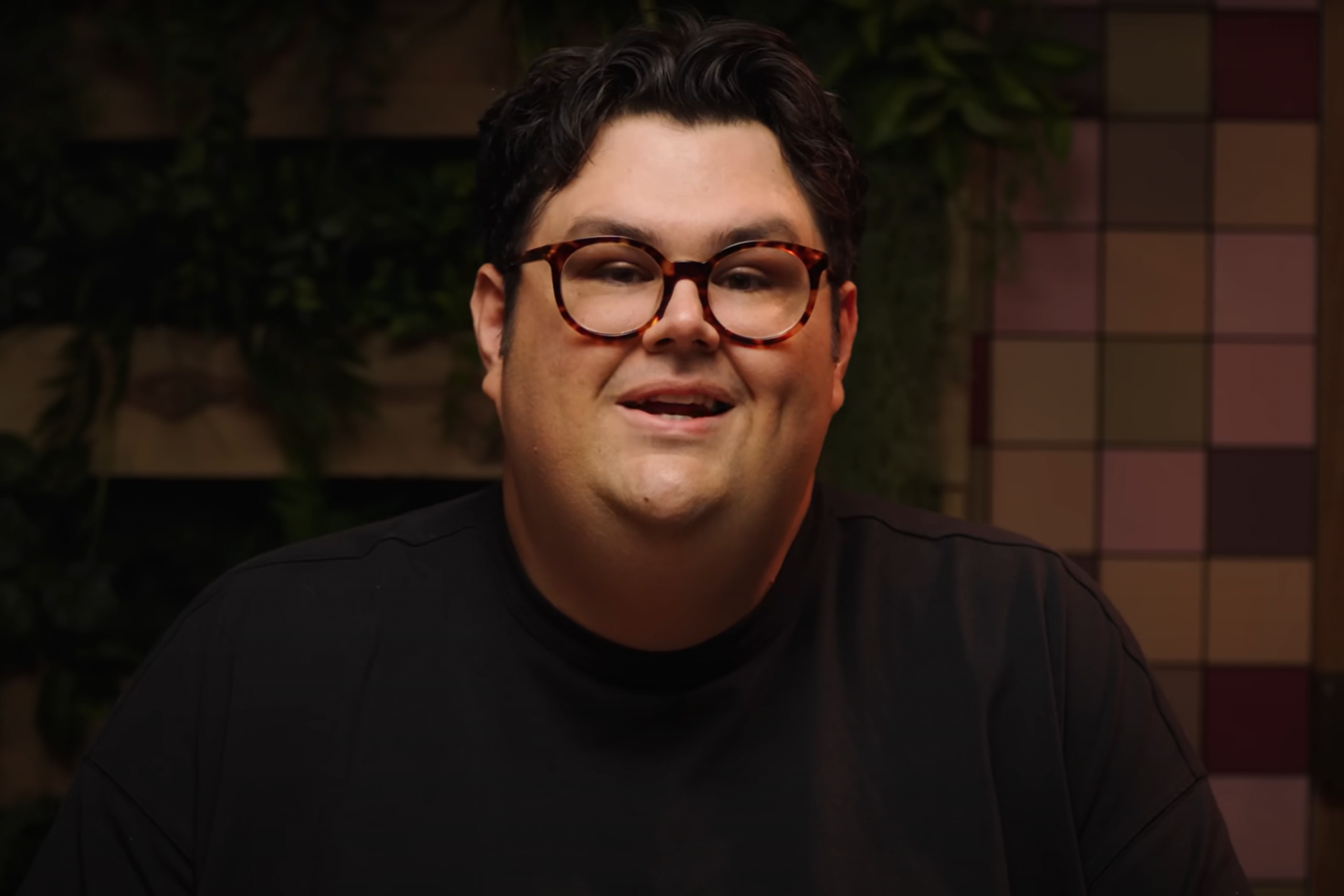 Comedian Caleb Hearon brings taboo, scattershot laughs in new special