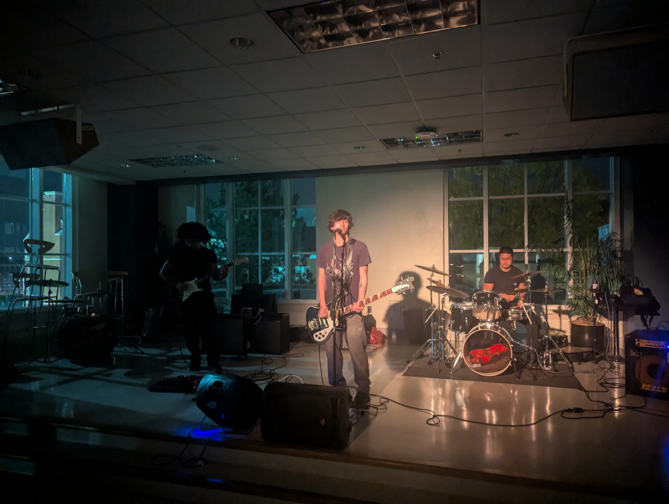 UMD students, community bands support DC charity at ‘Teen Age Riot’ concert